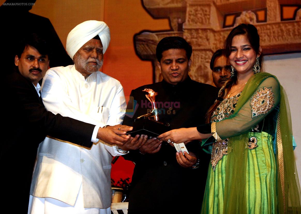 buta singh,shakeel saifi & tanisha singh at Dr. Ambedkar awards organised by Kailash Masoom and ...